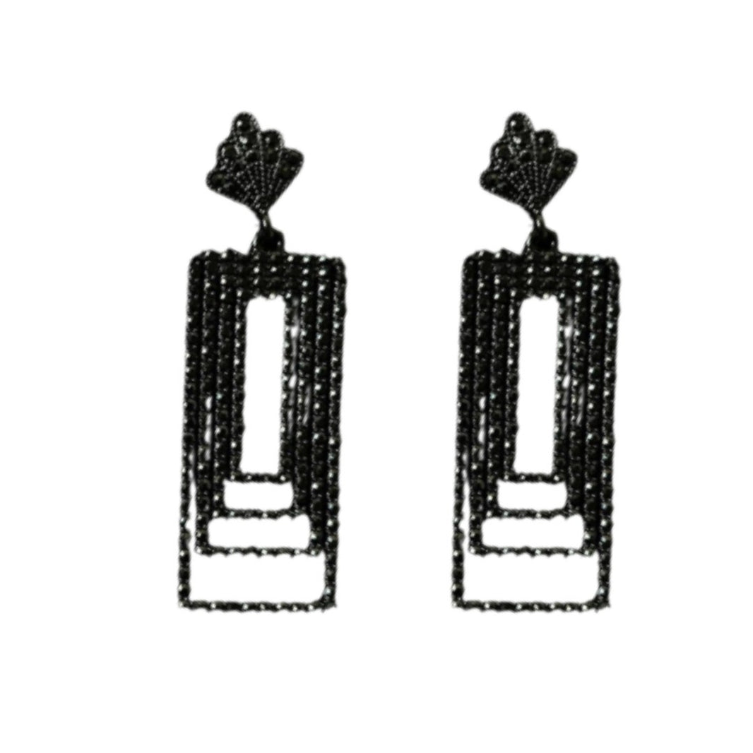 What is the meaning of anti-tarnish? – Jewellery Hat
